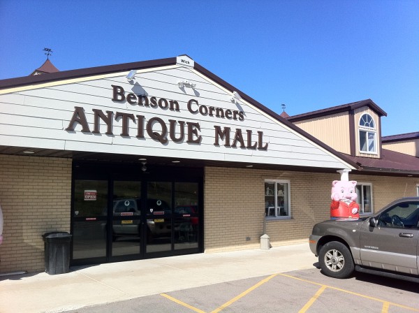 Benson Corner Antique Mall - Driving for Deco